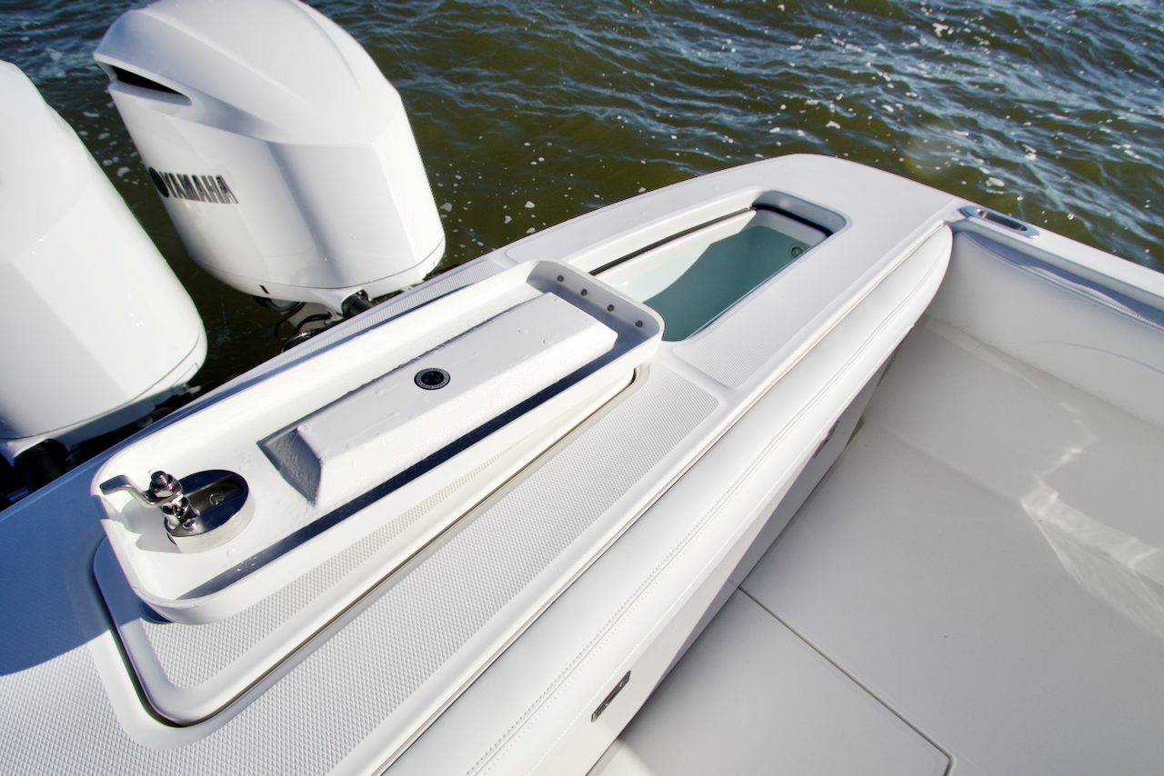 Regulator 25 Center Console Boat | Regulator Marine