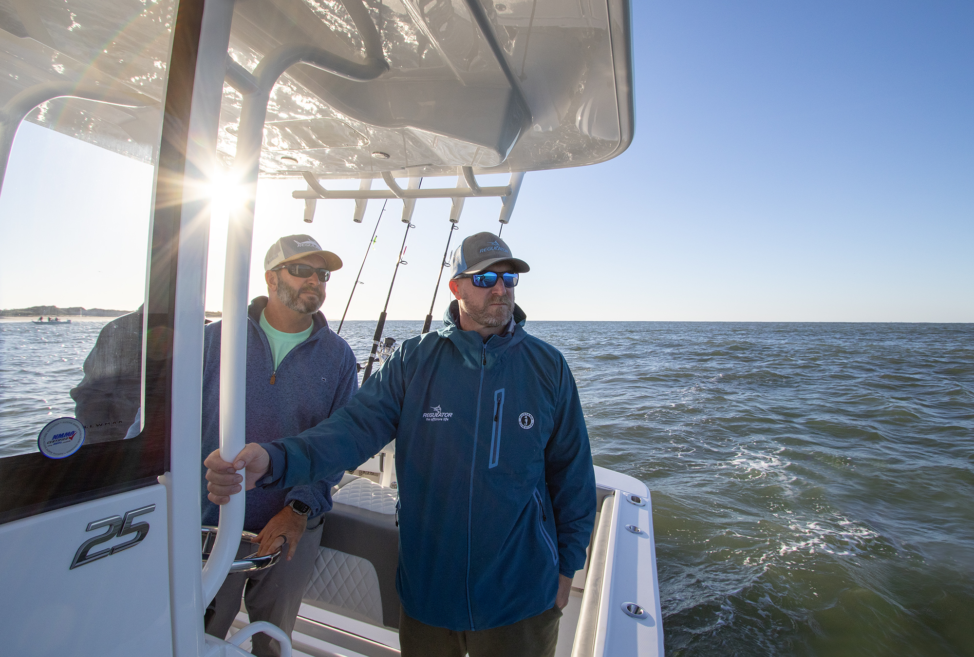 Regulator 25 | 25-Foot Offshore Center Console
