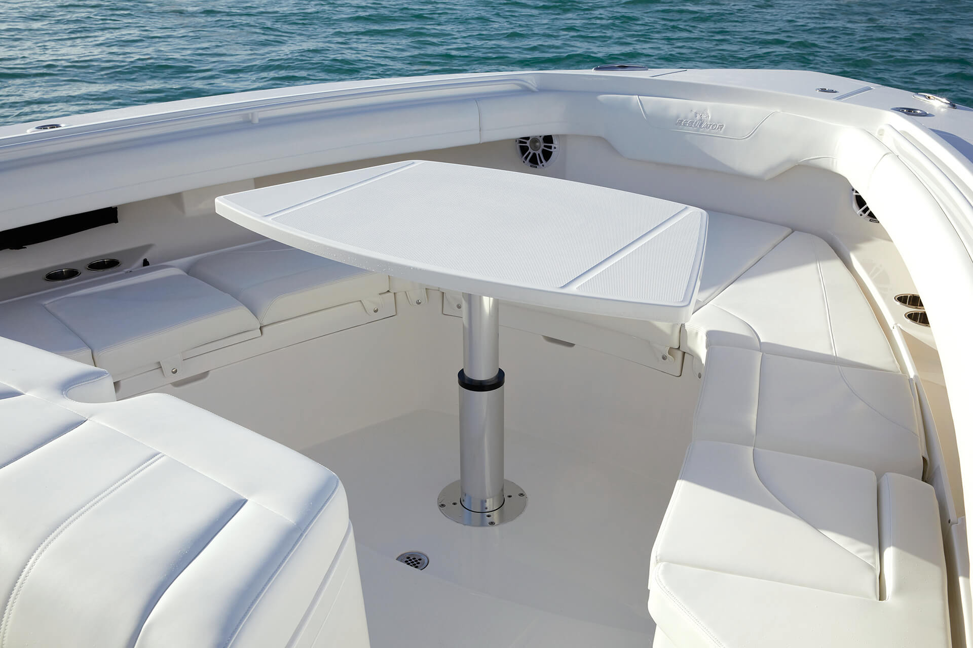 Regulator 37: Premium Offshore Experience | Regulator Marine
