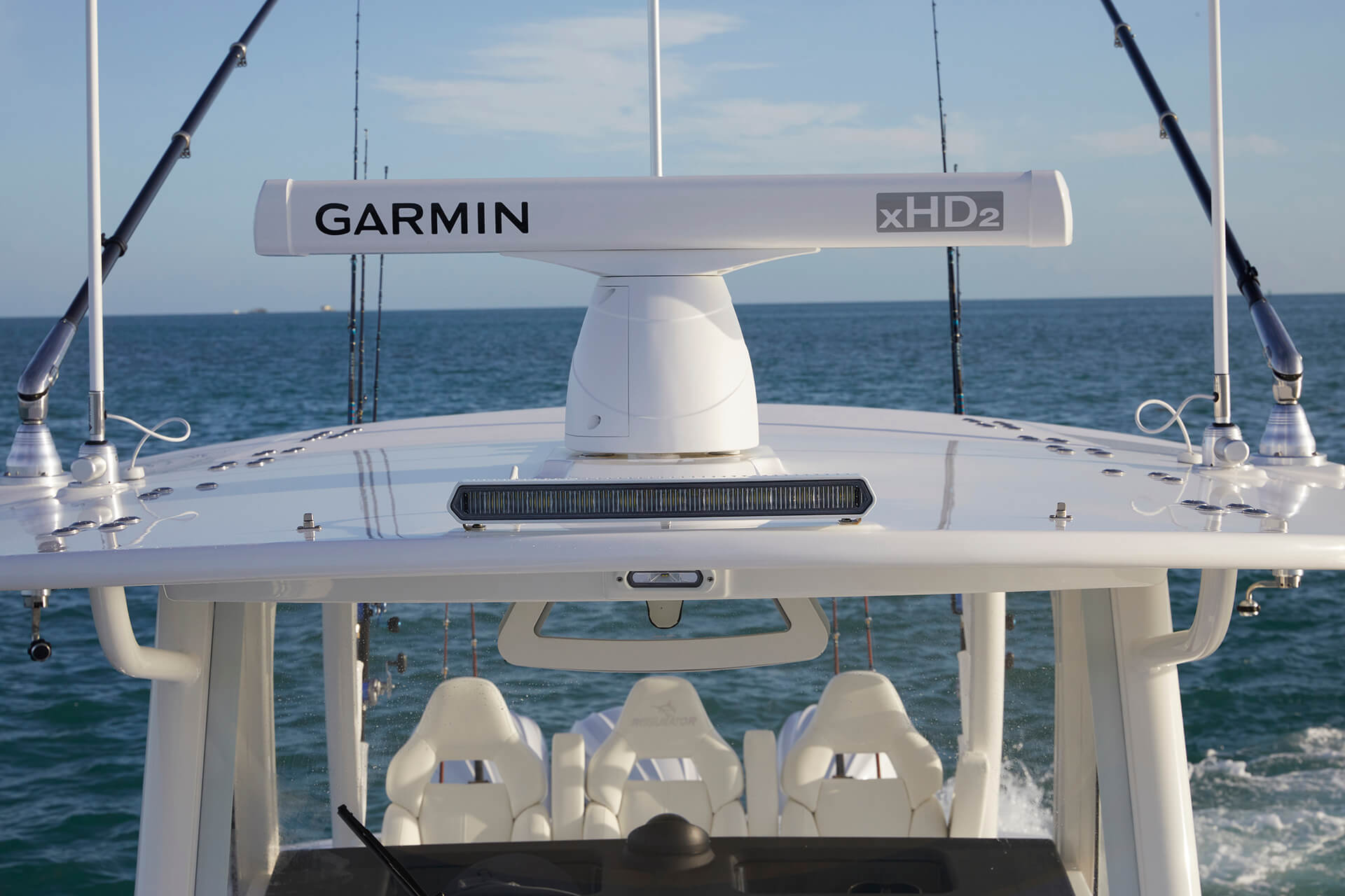 Regulator 37 | Premium 37-Foot Offshore Center Console Yacht