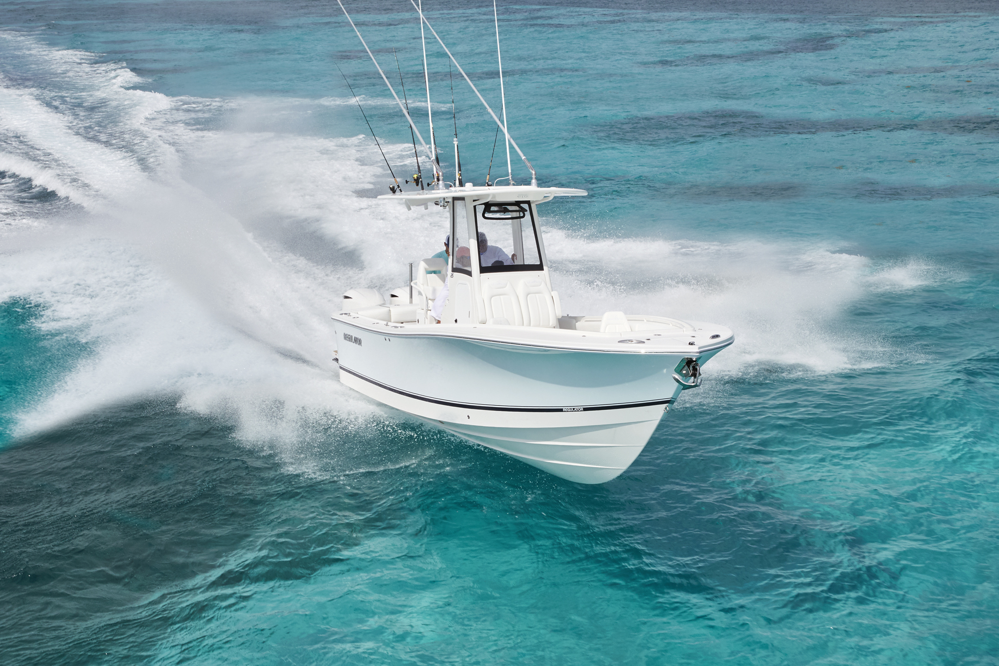 Regulator 25 Center Console Boat | Regulator Marine