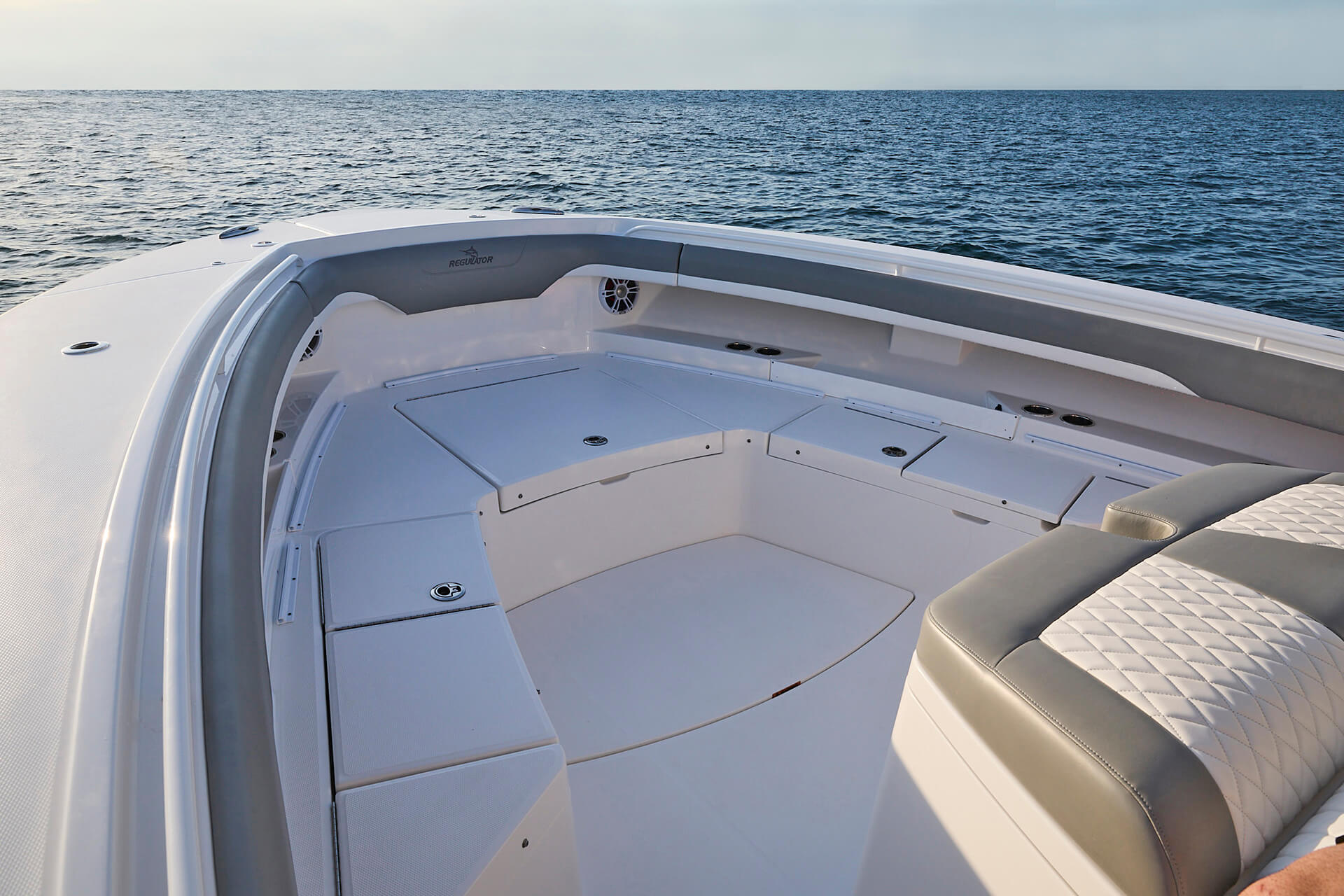 Regulator 37: Premium Offshore Experience | Regulator Marine