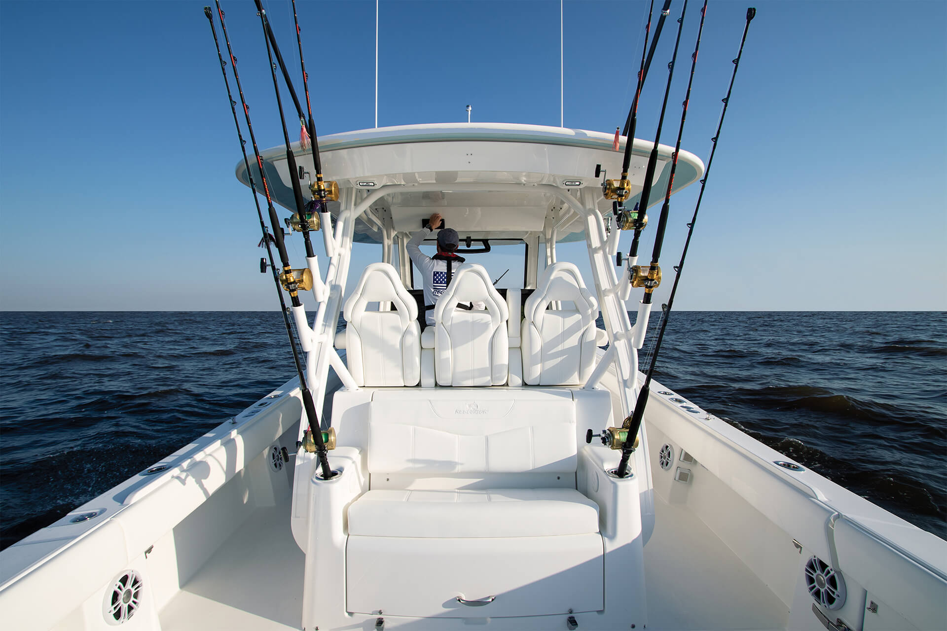 Regulator 37: Premium Offshore Experience | Regulator Marine