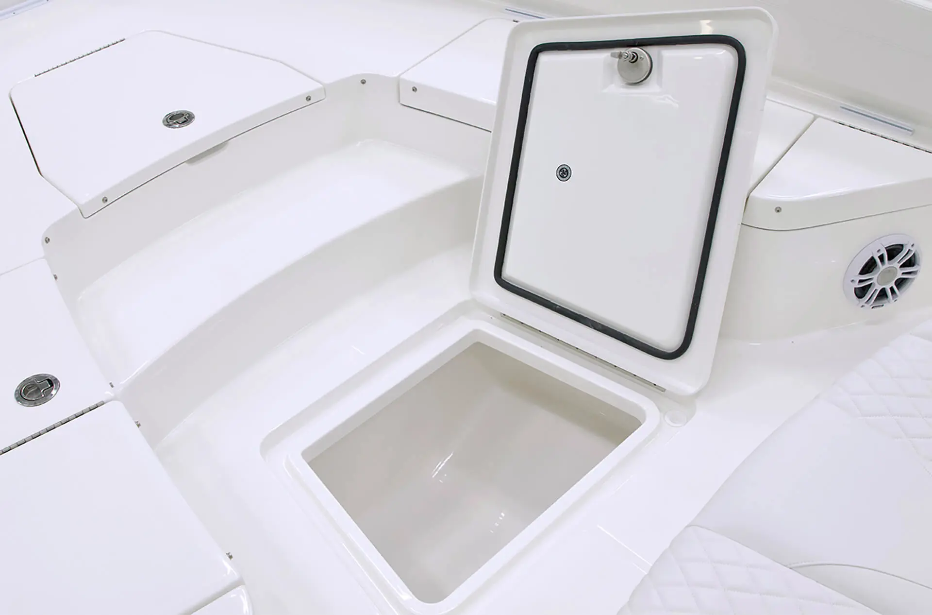 Regulator 30XO: Elite Offshore Fishing | Regulator Marine