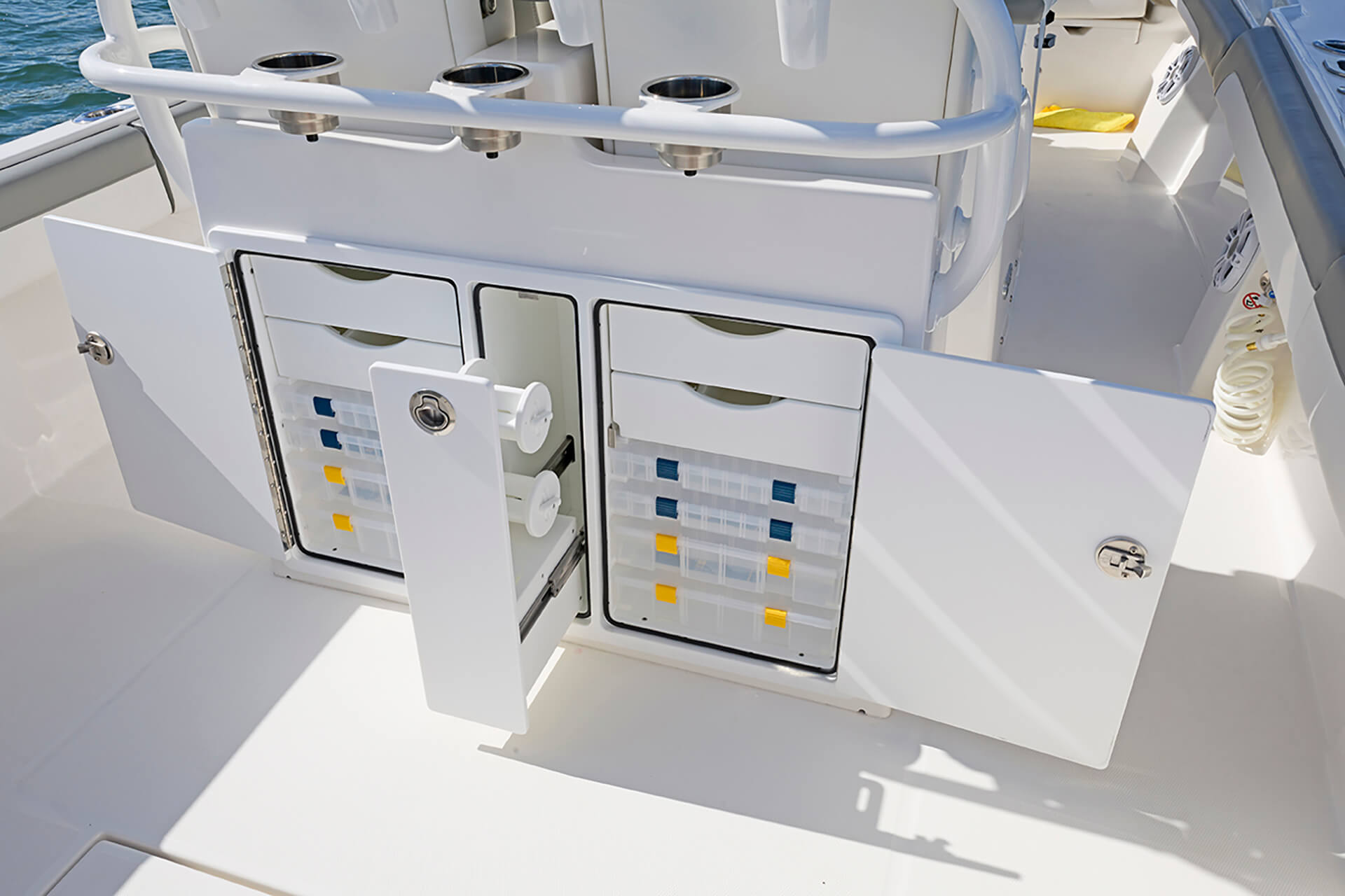 Regulator 28 Center Console Boat | Regulator Marine