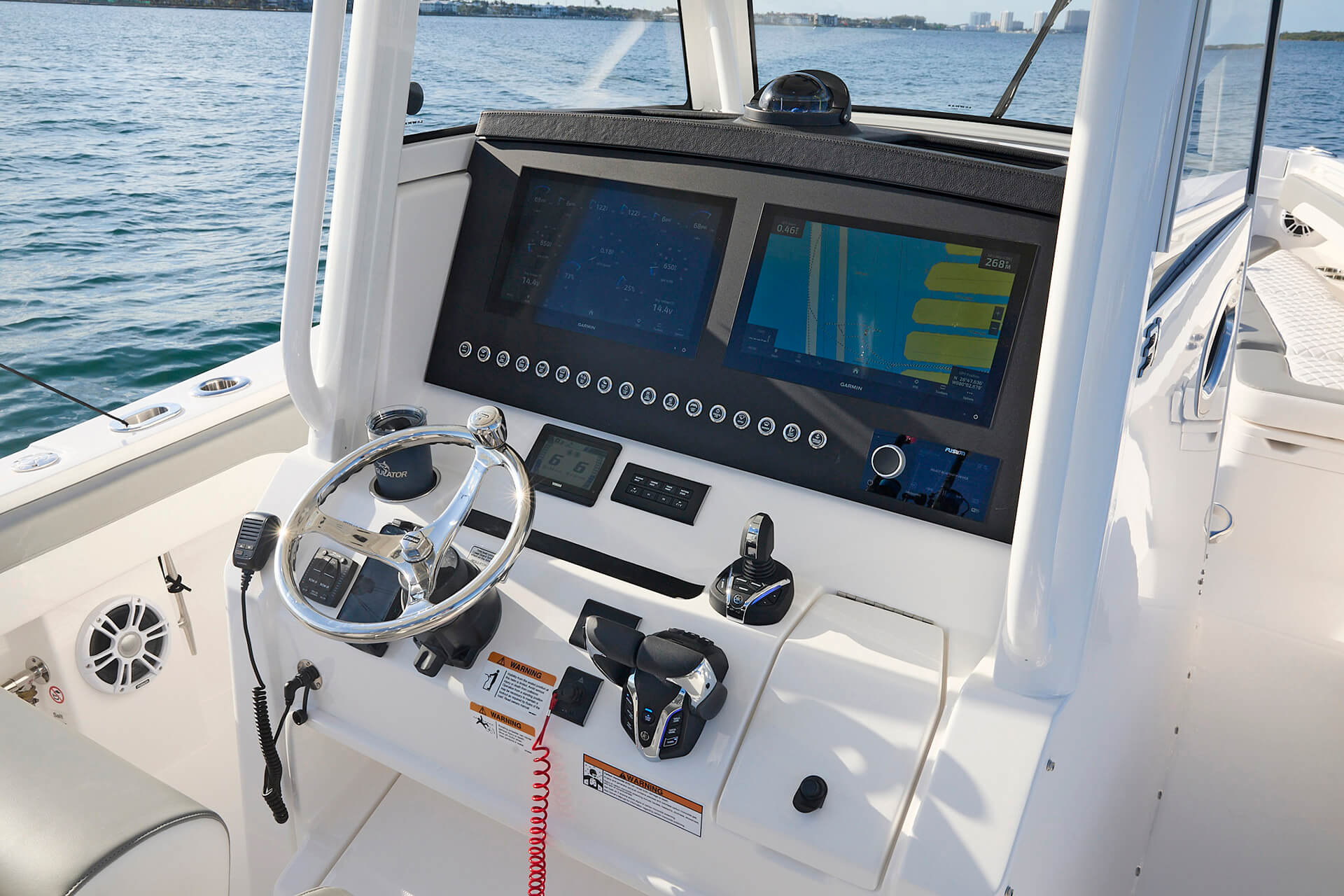 Regulator 31 | High Performance Offshore Center Console