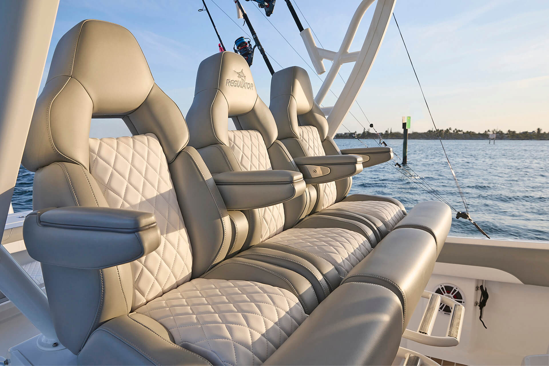 Regulator 37: Premium Offshore Experience | Regulator Marine