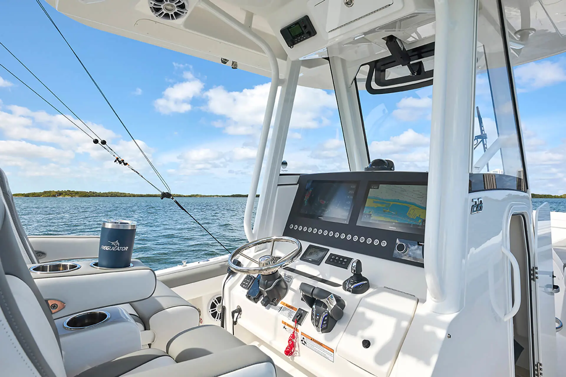Regulator 28 Center Console Boat | Regulator Marine